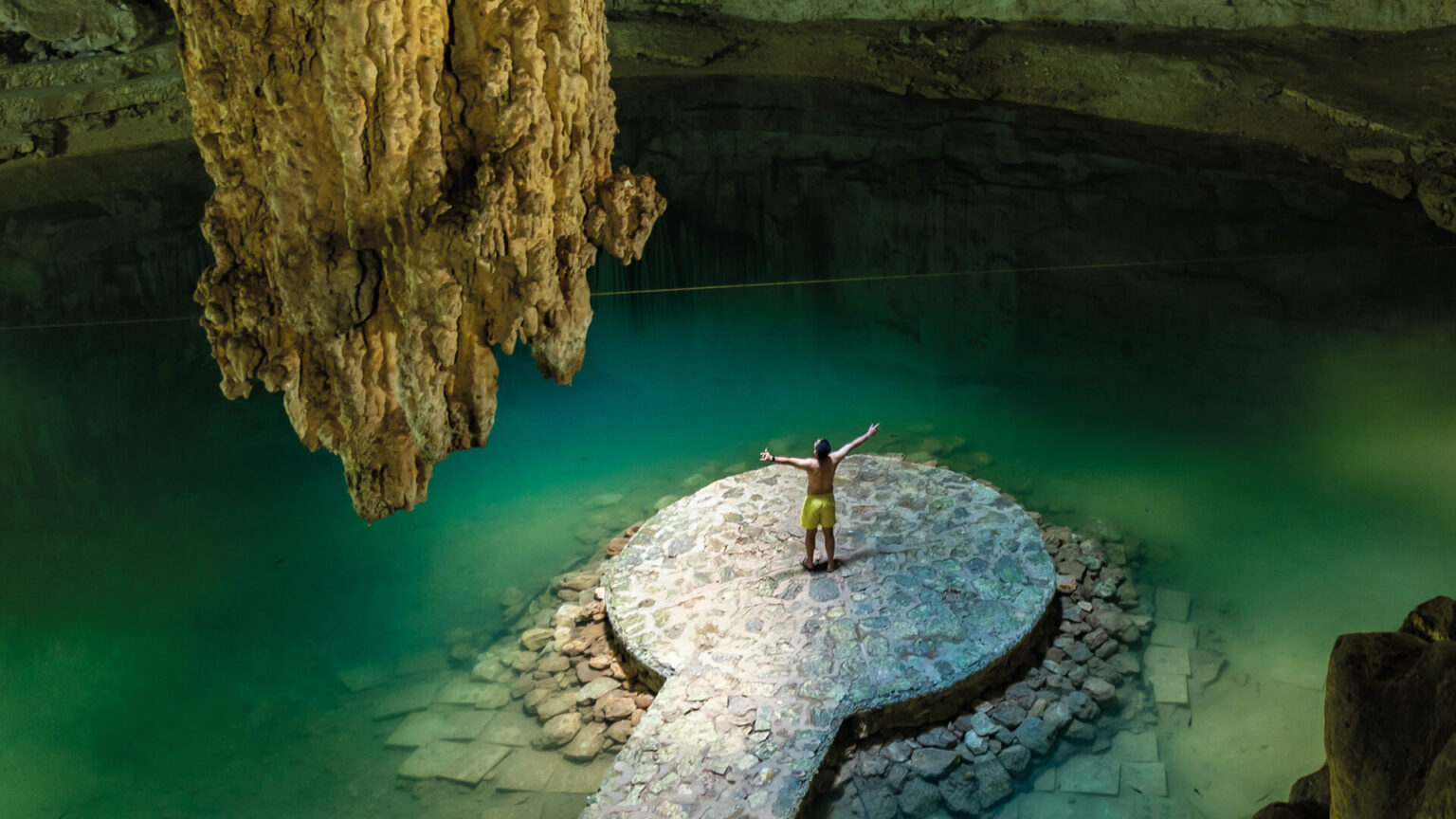 CENOTES DE MÉXICO – Asteroid